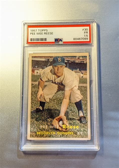 Authentic Topps 1957 30 Pee Wee Reese Brooklyn Dodgers Psa 15 Antique