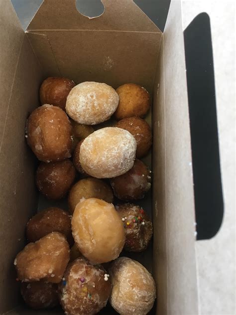 20 Timbits And Zero Chocolate Ones Wtf Rmildlyinfuriating