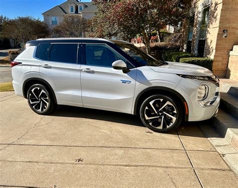 Review 2023 Mitsubishi Outlander Phev Plug In Hybrid