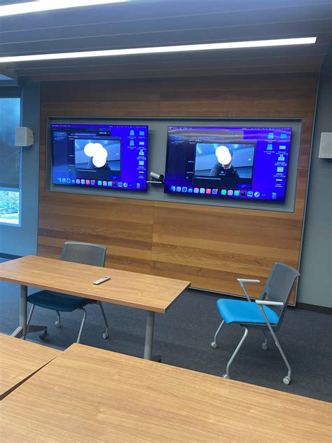 Creston Airmedia Frozen Screen R Crestron