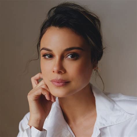 Nathalie Kelley Pure Earth