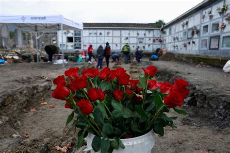 España Exhuma 53 Cadáveres De Víctimas De La Dictadura Franquista Infobae