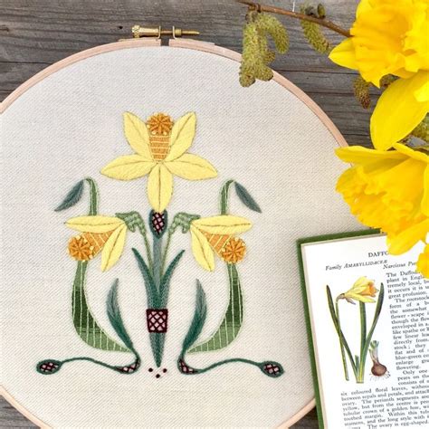 Melbury Hill Crewel Work Kits And Patterns Crewel Embroidery Crewel