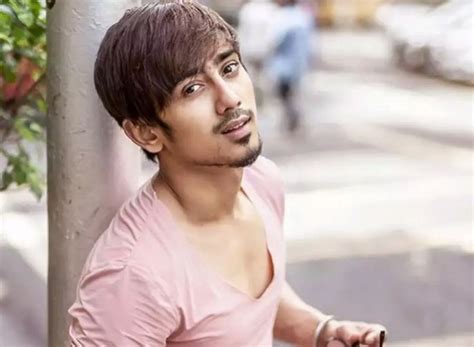 Pin By Hasnaina On Hasnain Khan Social Media Stars Social Media