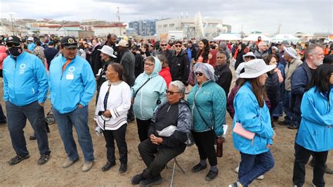Privilégiés Et Conscients Les Qallunaat Sinvestissent Dans La Guérison Inuit à Iqaluit Radio
