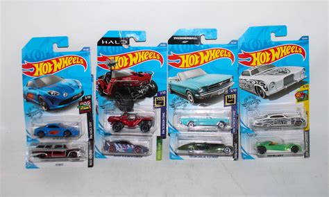 Lot Of 8 Collector Hot Wheel Diecast Cars