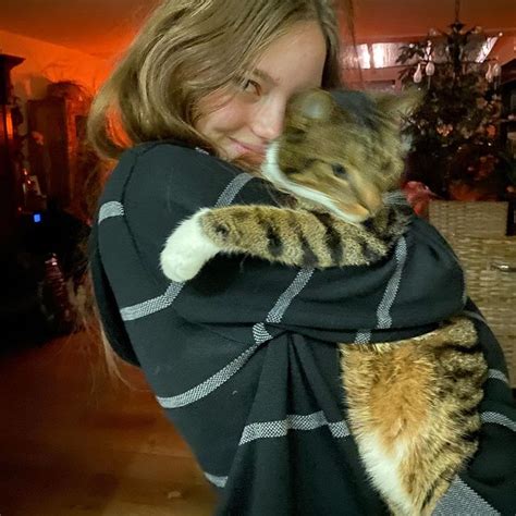 Nina Meerman Model Represented By Metropolitan Models