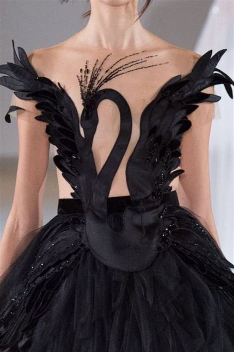Vestidos Elegantes Florais Detalhes De Moda Moda De Passarela Fantasias