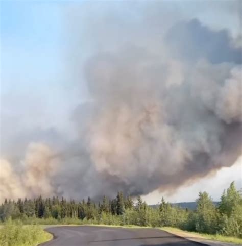 Interior Alaska Fires Flare Prompting Evacuations And Parks Highway