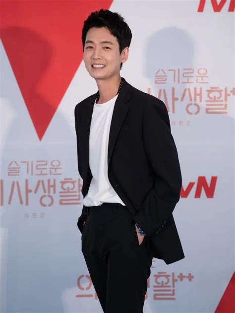 Kocak Jung Kyung Ho Pernah Disangka Orang Gila Sampai Dilaporkan Ke