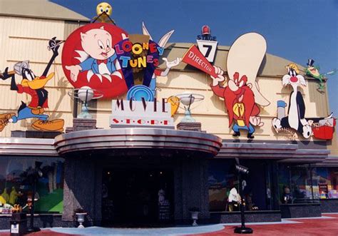 Looney Tunes Movie Store At Six Flags Six Flags Looney Tunes Retro