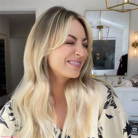 Best 13 Kaley Cuoco Artofit
