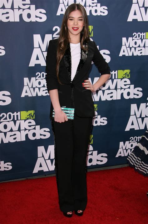 Hailee Steinfeld Plastic Surgery Transformation Photos Life And Style