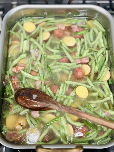 Southern Style Green Beans And New Potatoes With Bacon