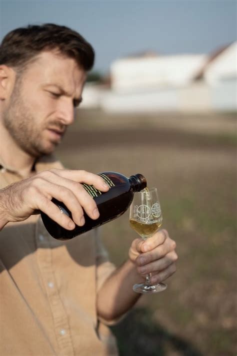 Krume Kräuter Likör