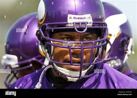 Minnesota Vikings Defensive Tackle Kevin Williams 93 Shown During Nfl