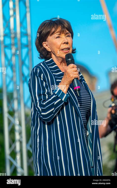 9 June 2023 Belgrade Serbia The Actress Seka Sabljic Addressed The Demonstrators Gathered In