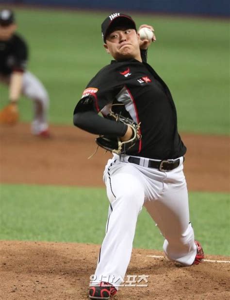 포토 박세진선발 역투