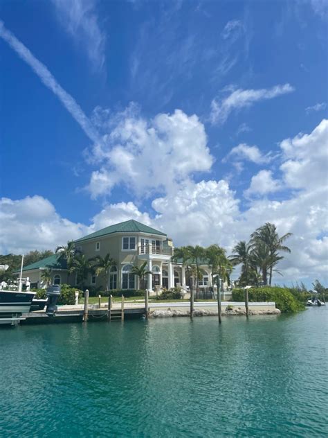 Million Dollar Dream House In The Bahamas