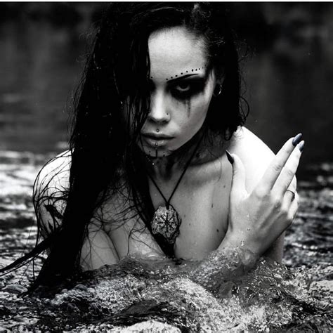 Pin By Jennifer Bernzweig On Photography Ideas Horror Photography