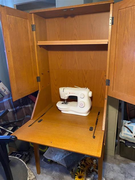 Sewing Cabinet With Singer Sewing Machine Sewing Machines Shady