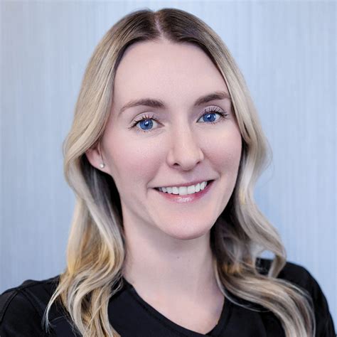 Kim Csek Our Team Lakeshore Vein And Aesthetics Clinic