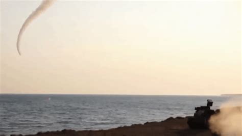 Bắn Trượt Uav Tổ Hợp Phòng Không Tor M2 Của Nga Bị Himars Tập Kích