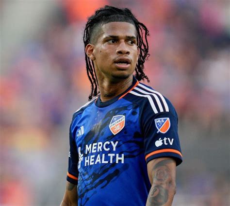 Ecuadorian Footballer Marco Angulo Passes Away At 22 Mx24 Tv