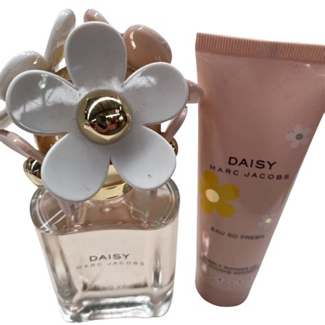 Daisy Perfume And Cream S Used Good Salvos Stores