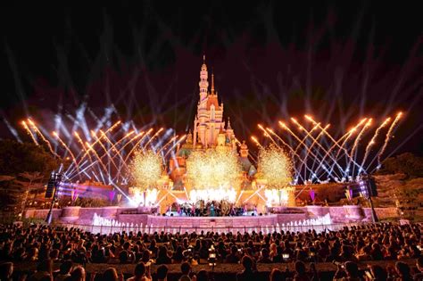 Video Lea Salonga Lights Up Hong Kong Disneylands 20th Anniversary