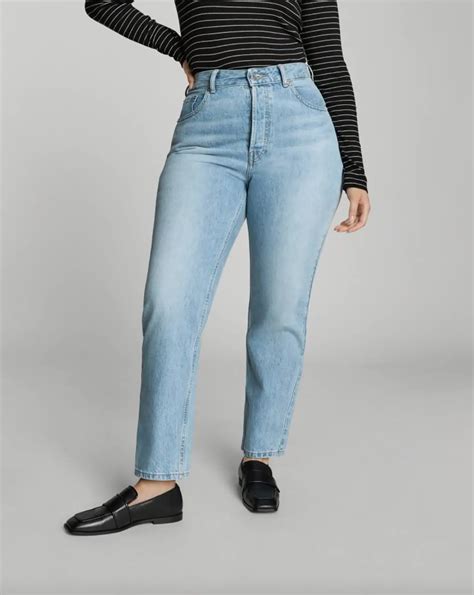 6 Crazy Flattering Jeans For Pear Shaped Bodies