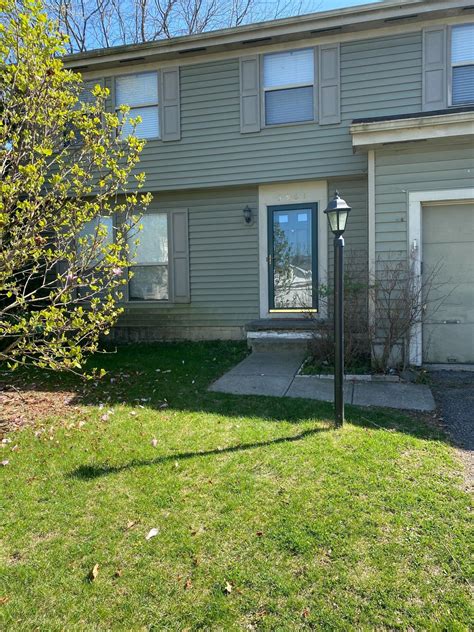 3961 Deer Knoll Dr Columbus Oh 43230 Mls 223010187 Coldwell Banker