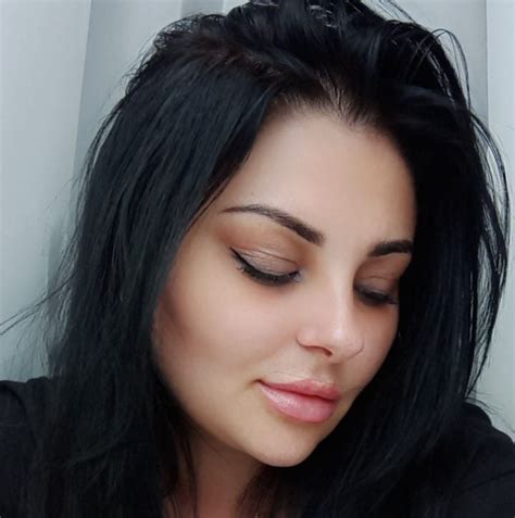 Карина Карина
