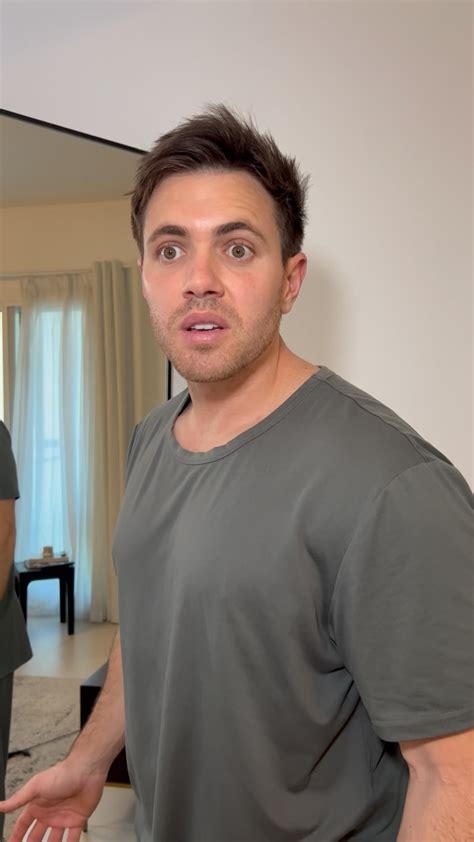 عبالها اني اجنبي 🙄 Comedy Fyp Couple Riaan Barnard ريان برنارد