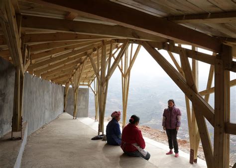 The Warp Viewing Platform Doubles As A Chinese Market