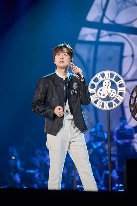 이찬원의 첫 콘서트 실황 영화 감동의 무대 스크린에서 만난다