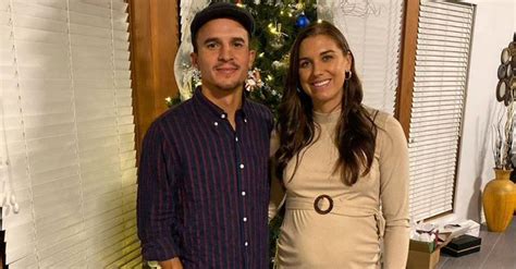 پس از انتقاد الکس مورگان از حمایت نشدن ورزشکاران زن در دوران بارداری، نایکی 18 ماه مرخصی با