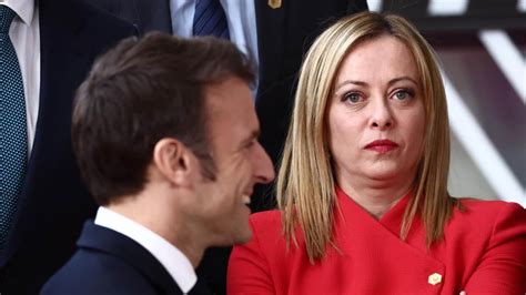 Vertice A Parigi Lopposizione Attacca Esclusi A Causa Di Questo