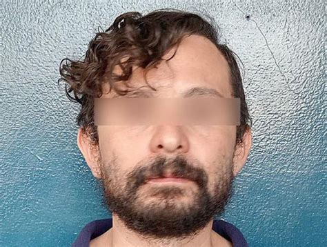 Puebla Detienen A Acosador Que Grababa A Mujeres Por Debajo De La