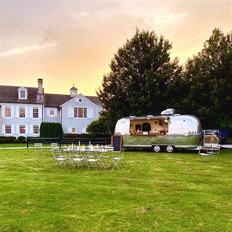 The Airstream — Yann Nury