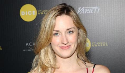 Ashley Johnson Body Measurements Height Weight Bra Size Shoe Size Ashley Johnson Johnson