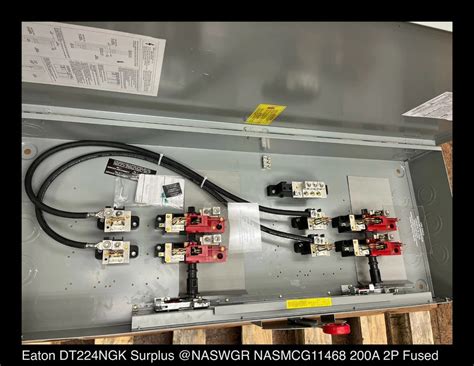 Eaton Dt224ngk Heavy Duty Double Throw Safety Switch 200a240v2pn1