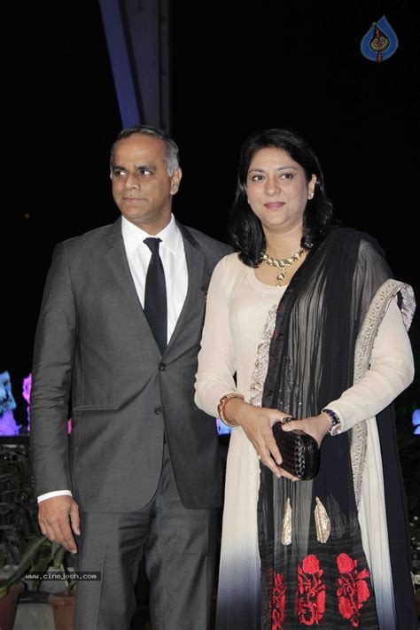 Celebs At Smita Thackeray Son Wedding Reception Photo 32 Of 120