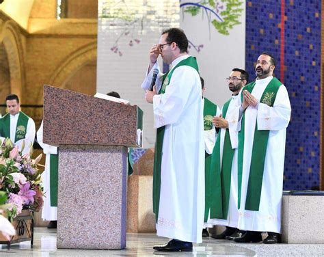 O Que Rezar Quando Fazemos O Sinal Da Cruz Antes Do Evangelho