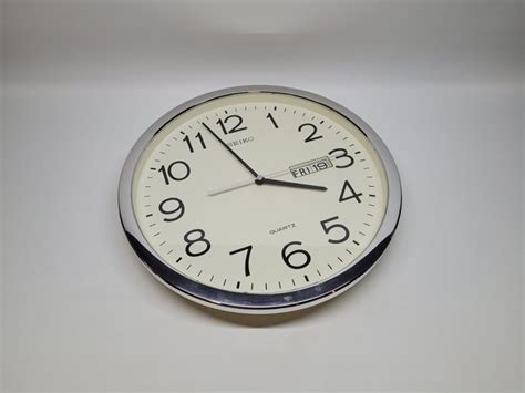 Seiko Wall Clock With Day And Date Glass Plastic Catawiki