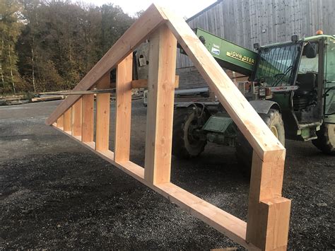 Bois De Charpente Assemblage De Pièces En Bois Scierie Leroy