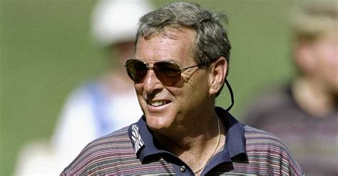 Ten Time Pga Tour Winner Fuzzy Zoeller Dies At Age 74