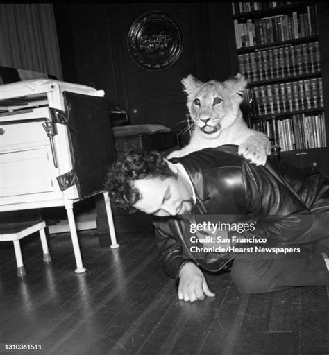 17 Anton Lavey Photos Et Images Haute Résolution Getty Images