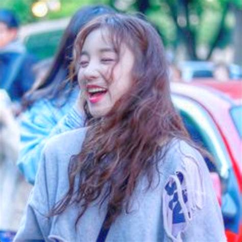 Glad រីករាយ