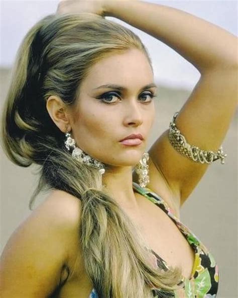 Rare Behind The Scenes Photos Of Moments In Entertainment History That